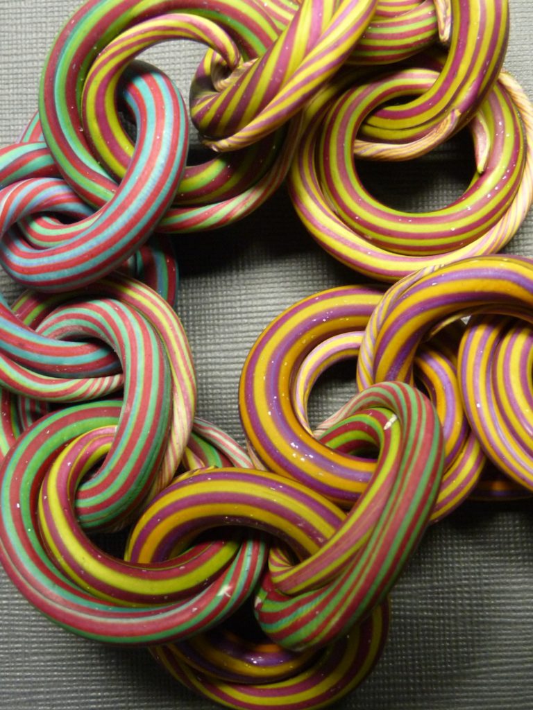 Create A Striped Split Chain Link Necklace